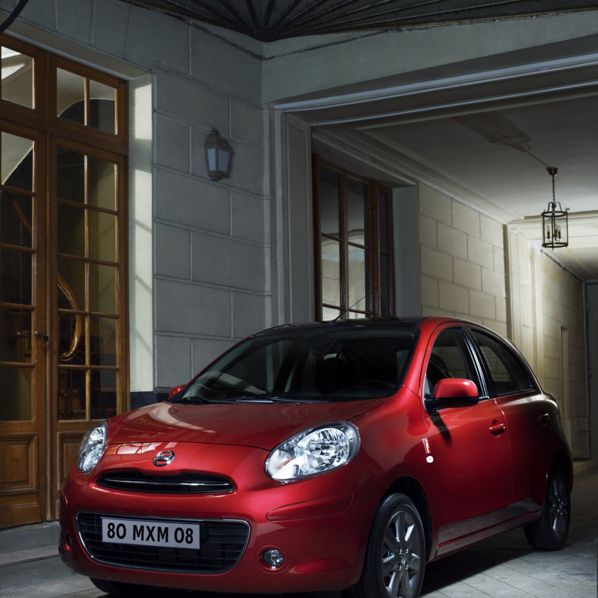 Nissan March / Micra en versión Elle Rojo Valencia - Autos Actual México