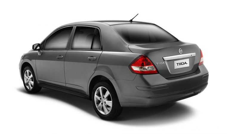 Nissan Tiida 2018 ya en México, precios y versiones - Autos Actual México