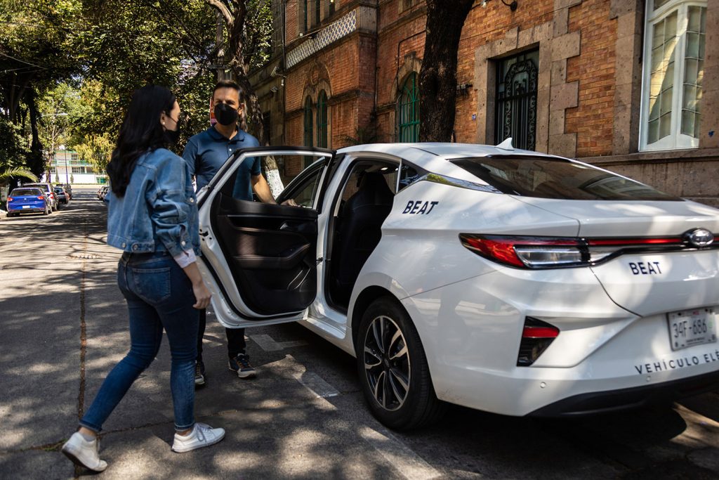 JAC eJ7 eléctrico llega a México con Beat Zero - en Reforma en la ...