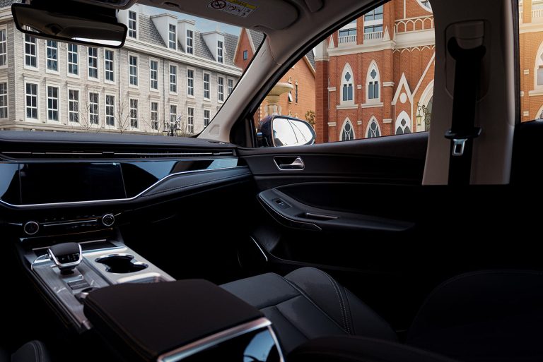 Omoda O5 2023 en México diseño interior asientos y consola central ...