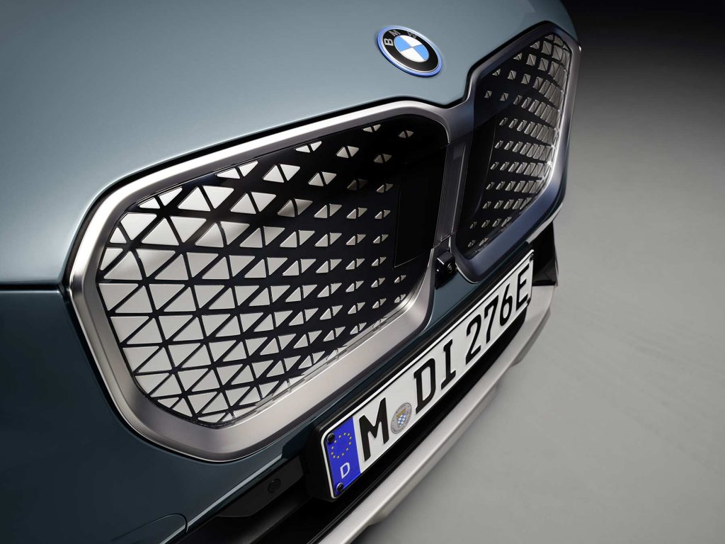 BMW iX1 eDrive20 2024 - parrilla frontal - Autos Actual México