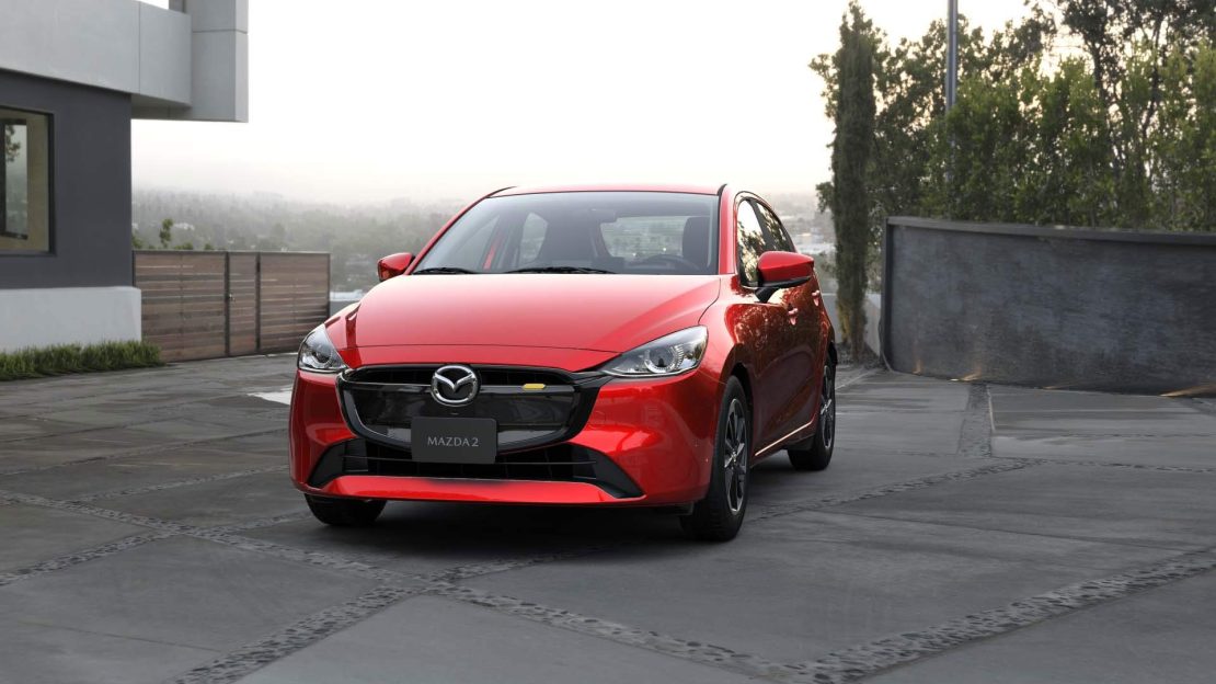 Mazda lanza los Mazda2 sedán y hatchback 2026 en México