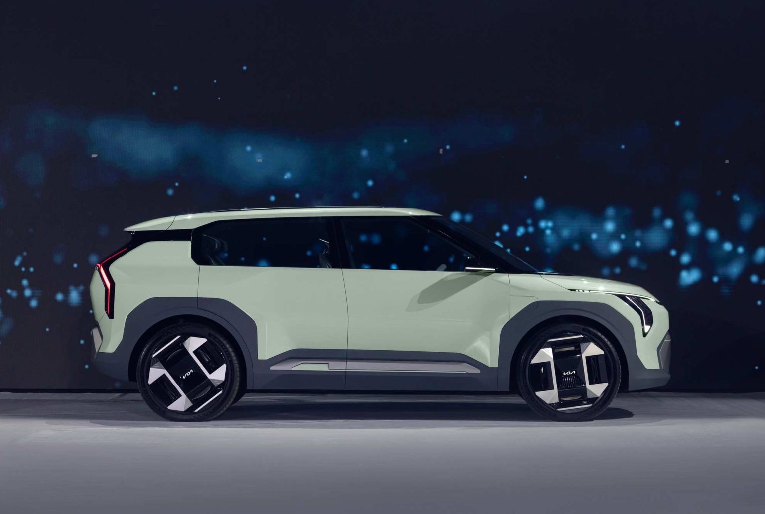 Kia Concept EV3 en el KIA EV Day - exterior color verde lateral - Autos ...