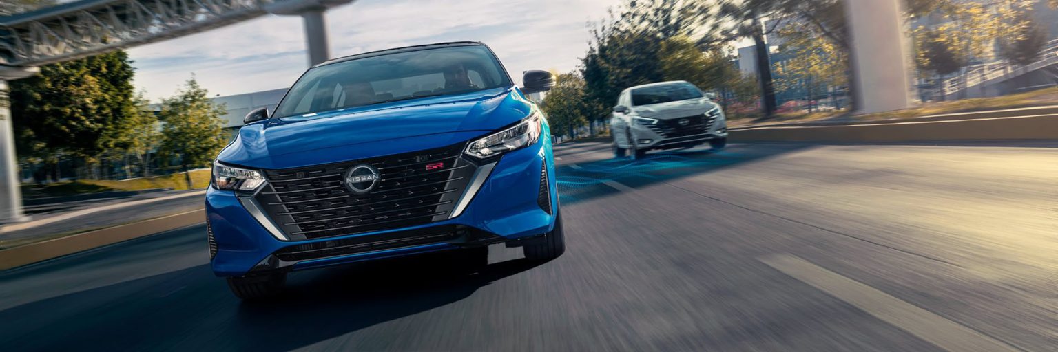 Nissan Sentra 2024 en México - color azul diseño exterior frontal con ...