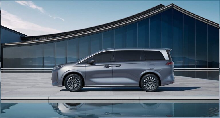 BYD M9 2026 llega a México: nueva van híbrida enchufable