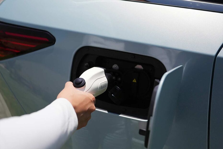 JAC 6 PHEV y Traveler PHEV 2026 llegan a México