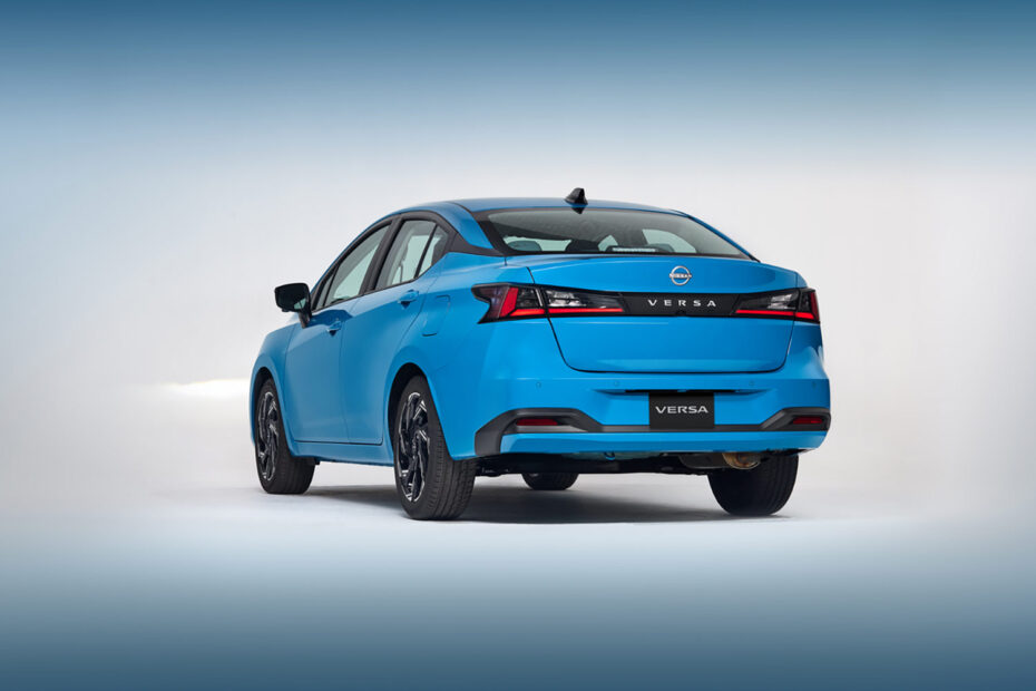 Nissan Sentra y Versa 2026 llegan a México: precios y versiones
